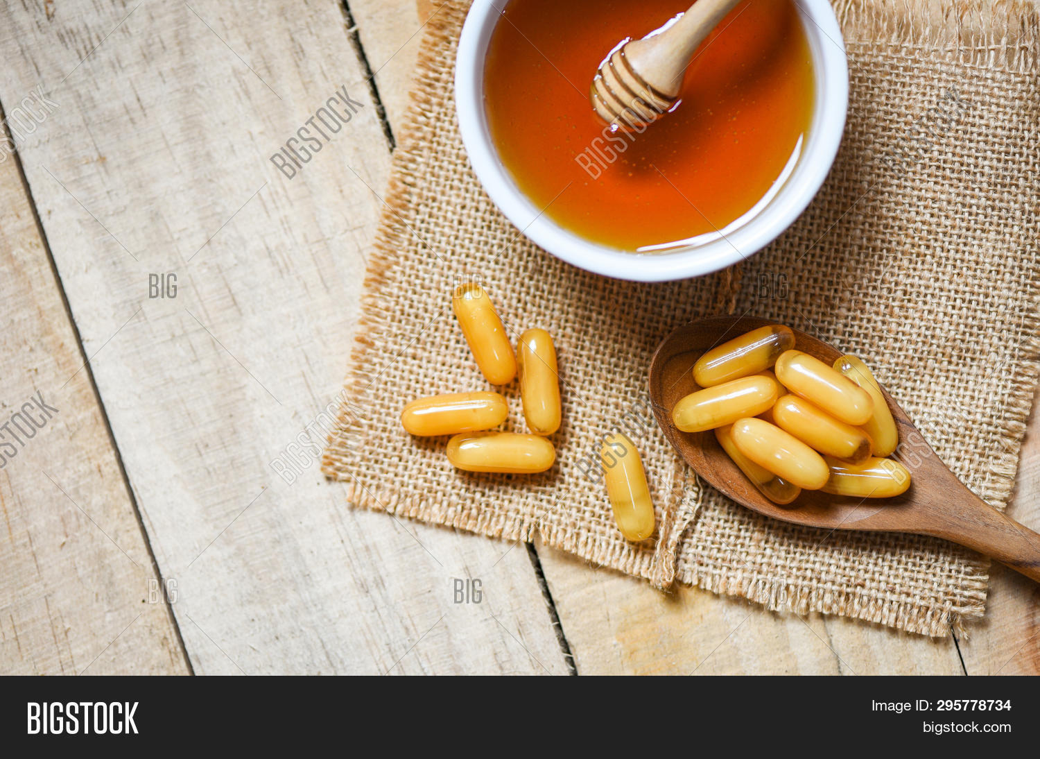 Royal Jelly Capsules Image & Photo (Free Trial) | Bigstock