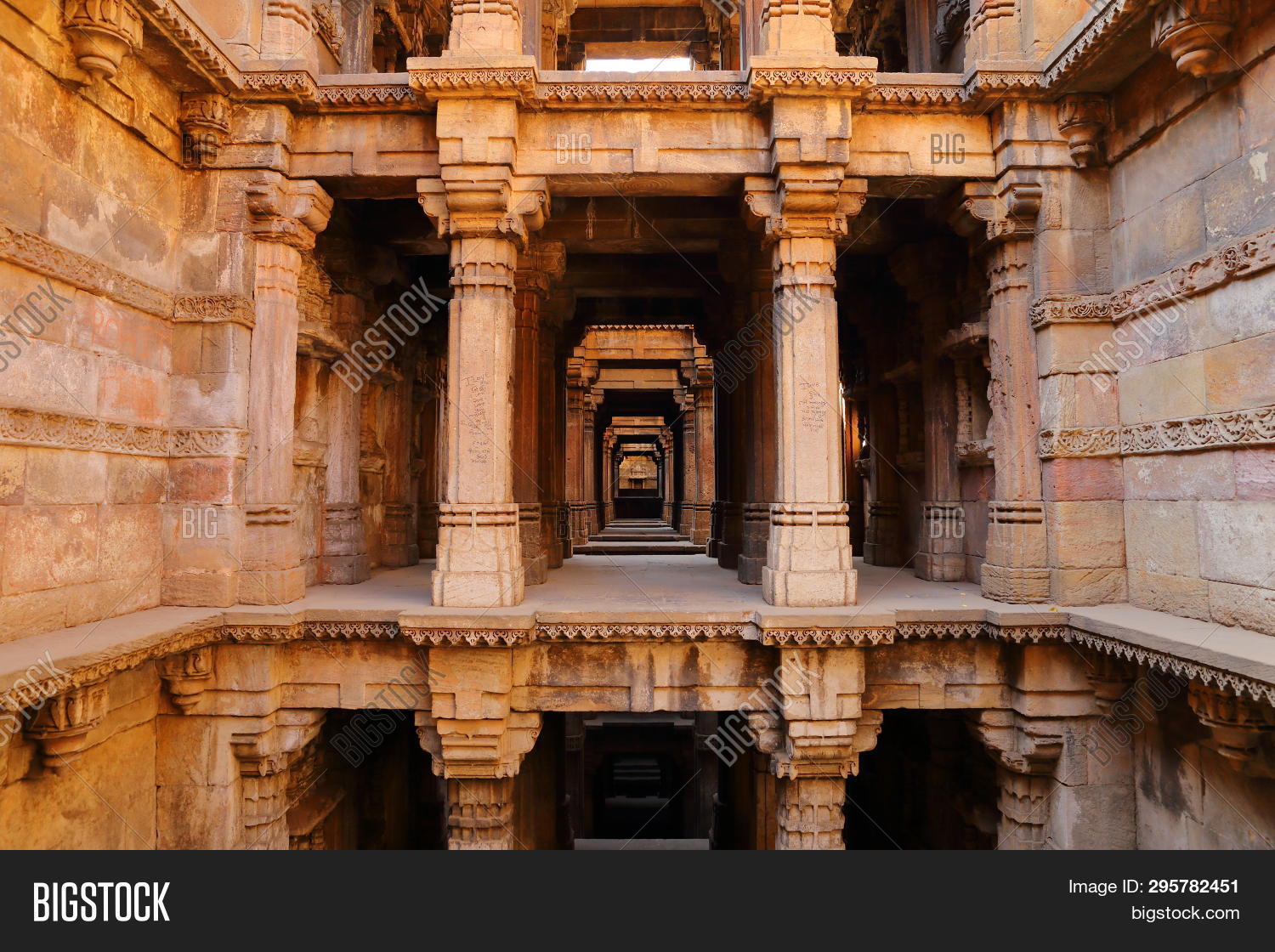 Dada Harir Vav Image & Photo (Free Trial) | Bigstock