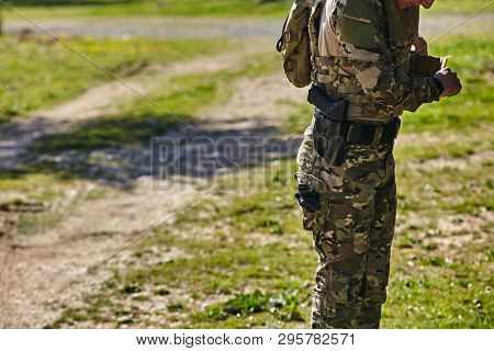 Imagen y foto Armed Soldier Get (prueba gratis) | Bigstock