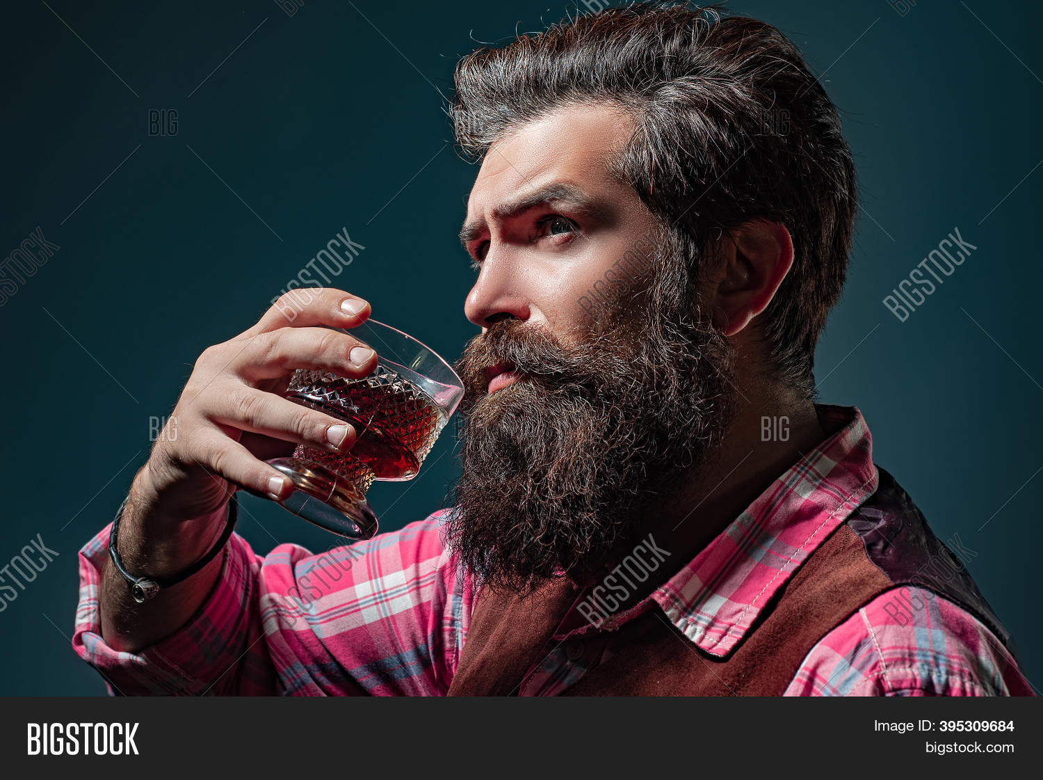 Man Bartender Beard Image & Photo (Free Trial) | Bigstock