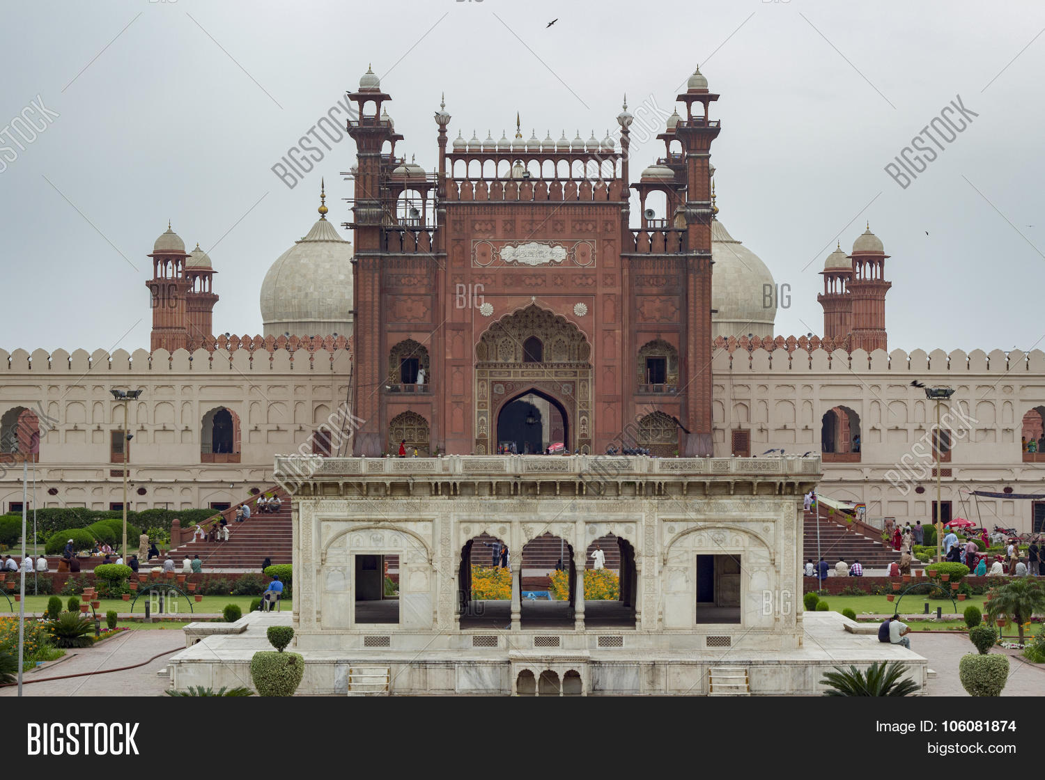 Badshahi Mosque, Image & Photo (Free Trial) | Bigstock