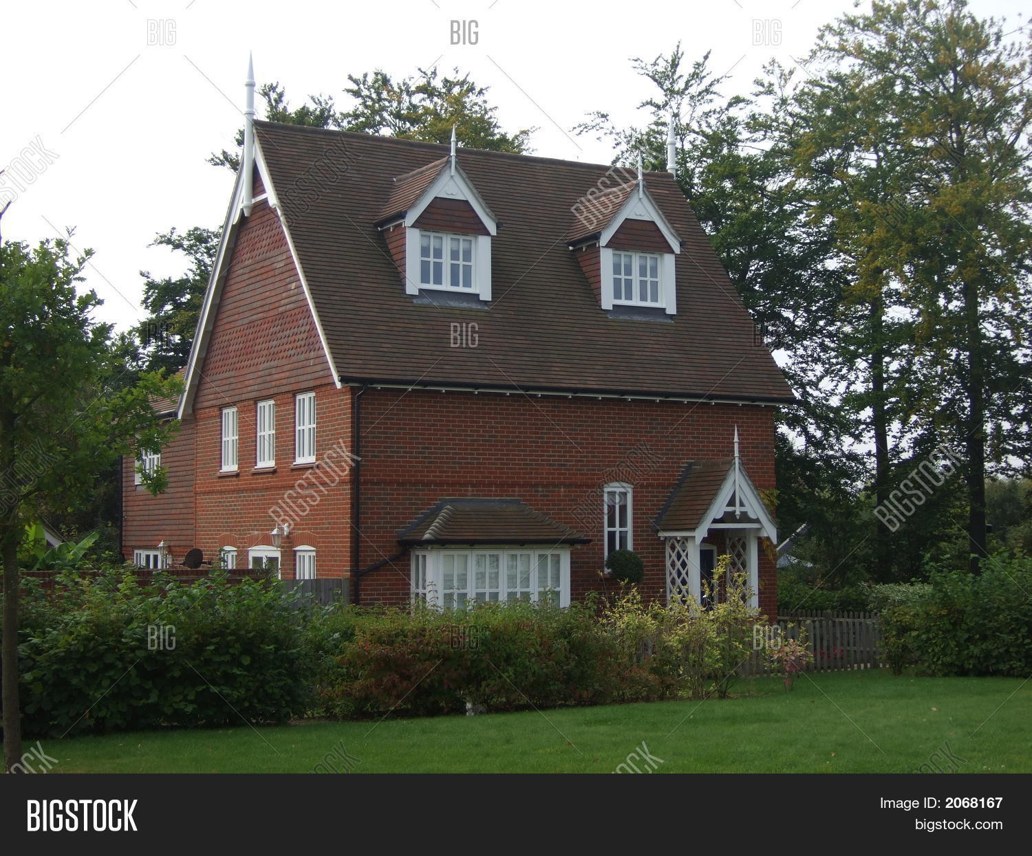 Large English House Image & Photo (Free Trial) | Bigstock