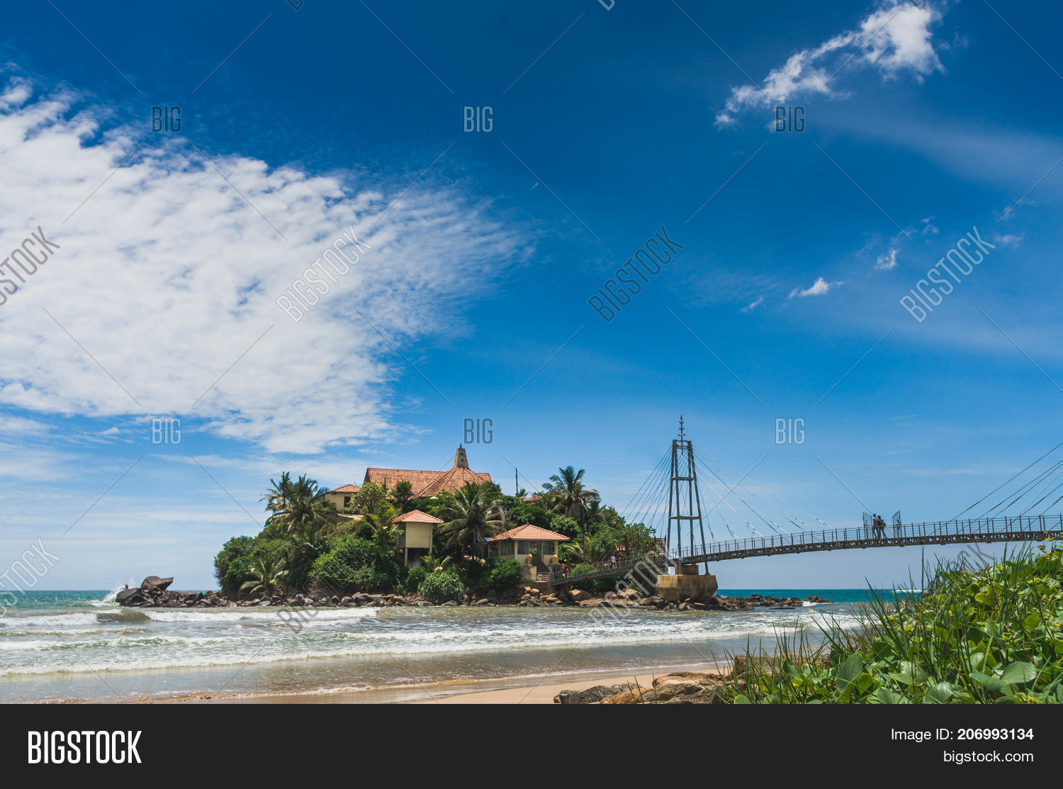 Parevi Dupatha Temple Image & Photo (Free Trial) | Bigstock