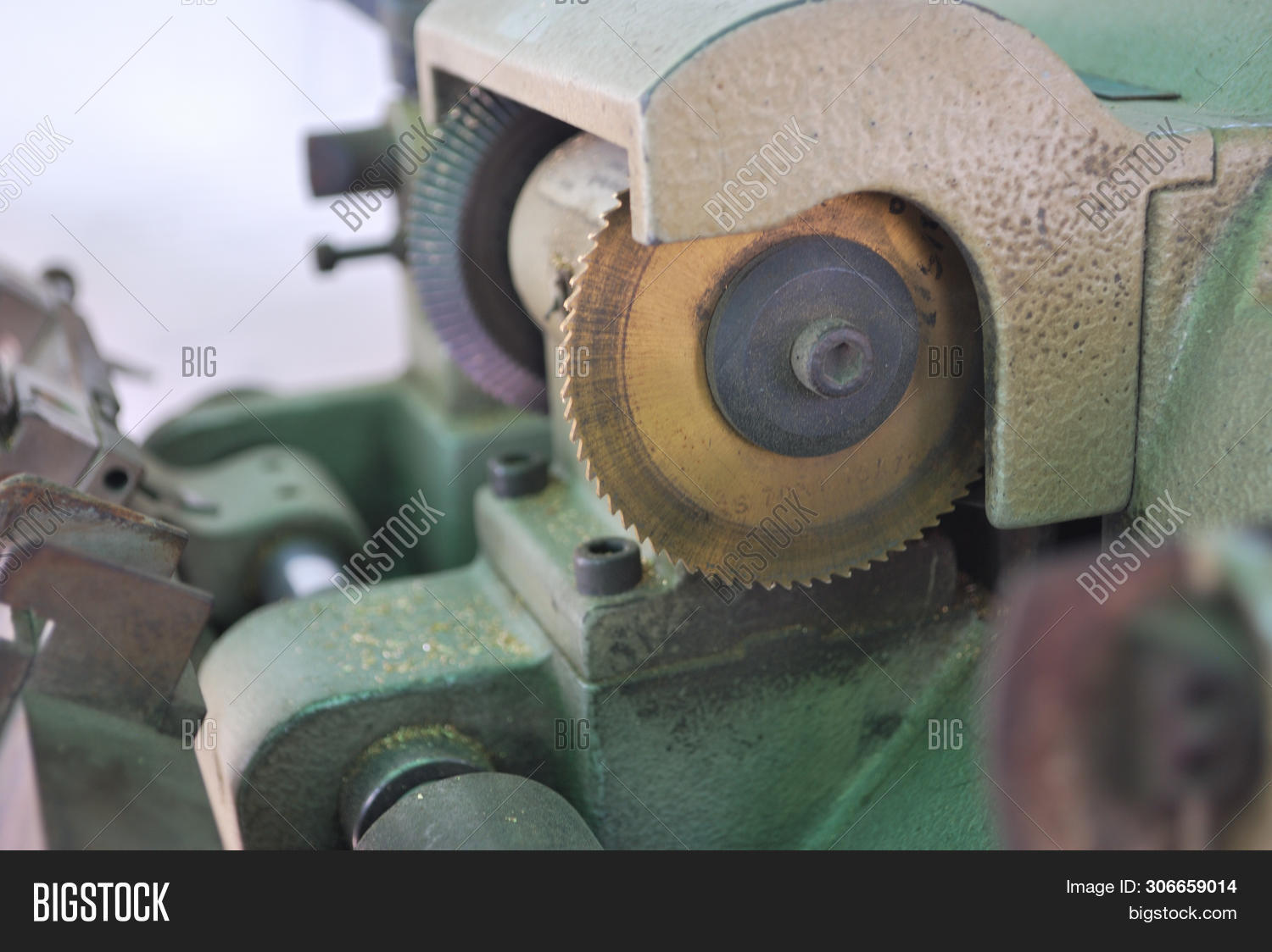 Small Metal Cutting Image & Photo (Free Trial) | Bigstock