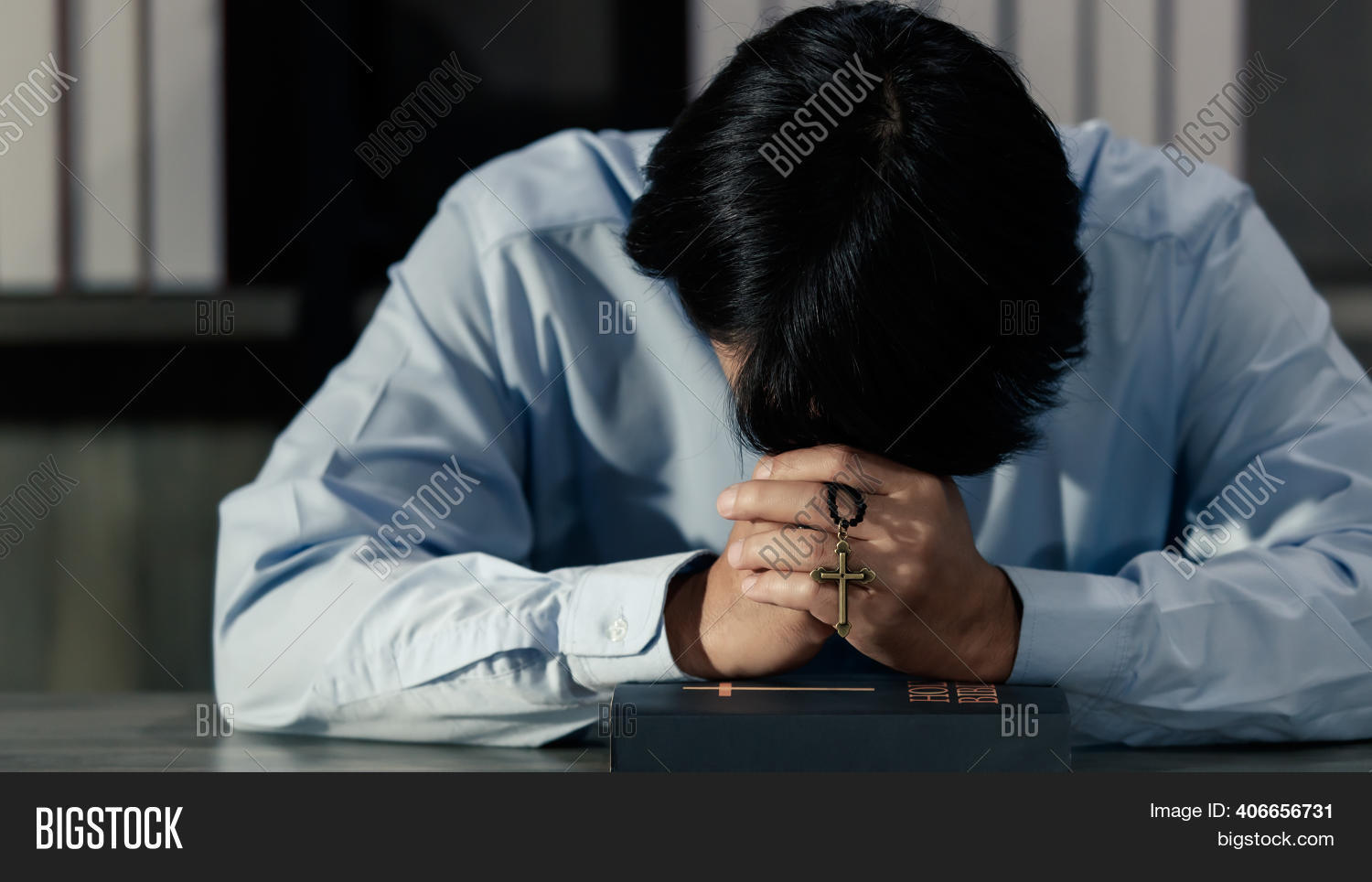 Asian Man Bowing His Image & Photo (Free Trial) | Bigstock