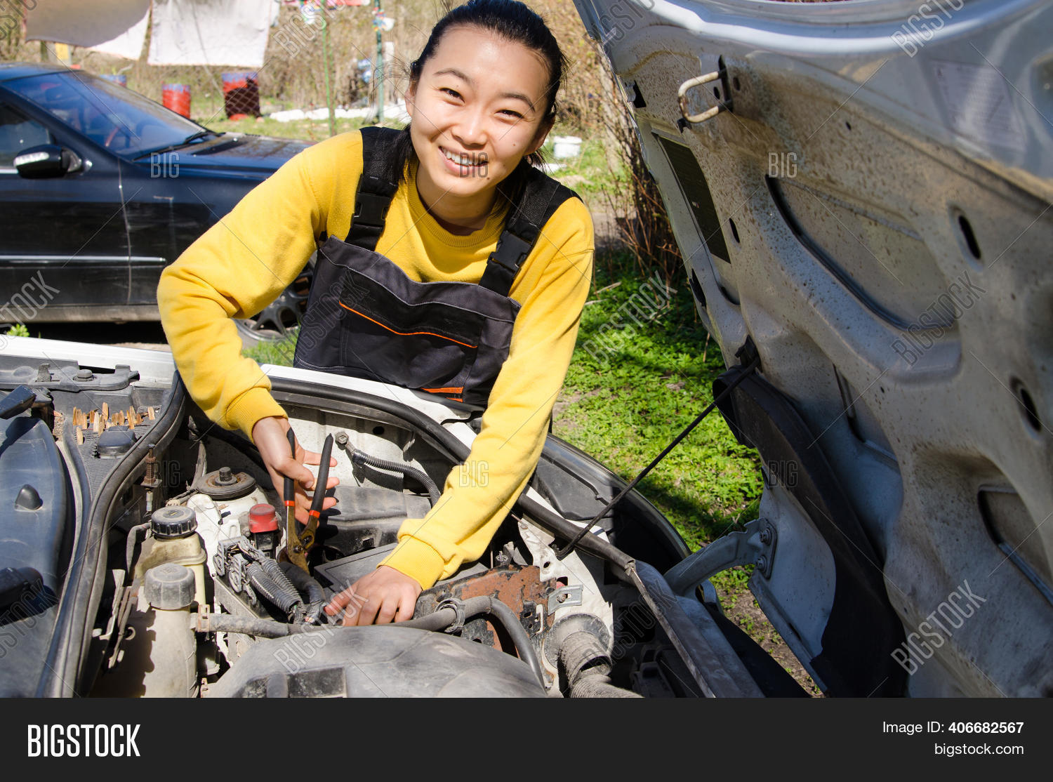 Korean Female Mechanic Image & Photo (Free Trial) | Bigstock
