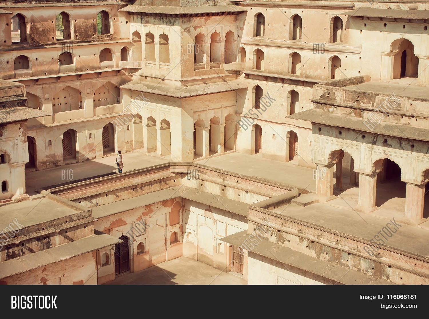 Figure Tourist Maze Image & Photo (Free Trial) | Bigstock