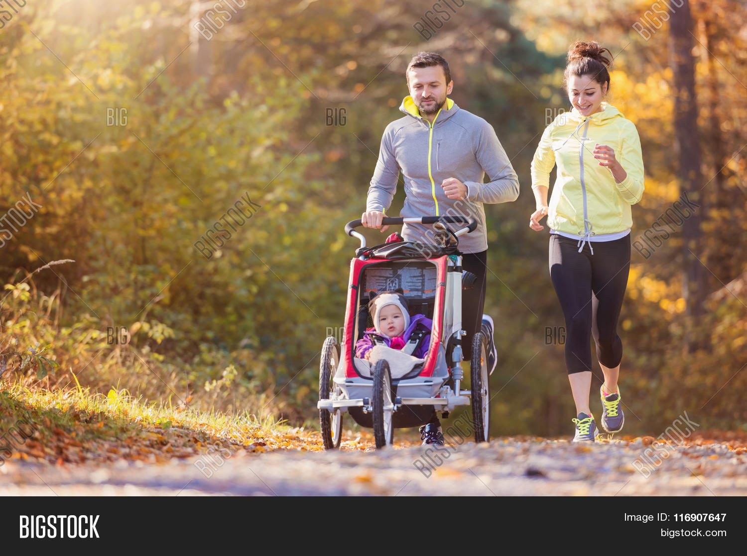 Young Family Running Image & Photo (Free Trial) | Bigstock
