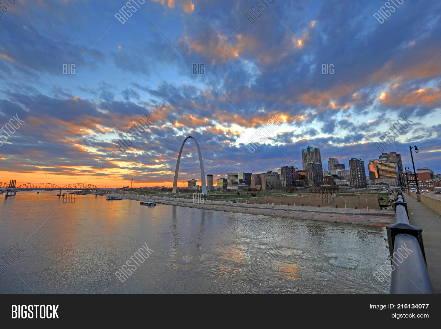 St. Louis Missouri Image & Photo (Free Trial) | Bigstock