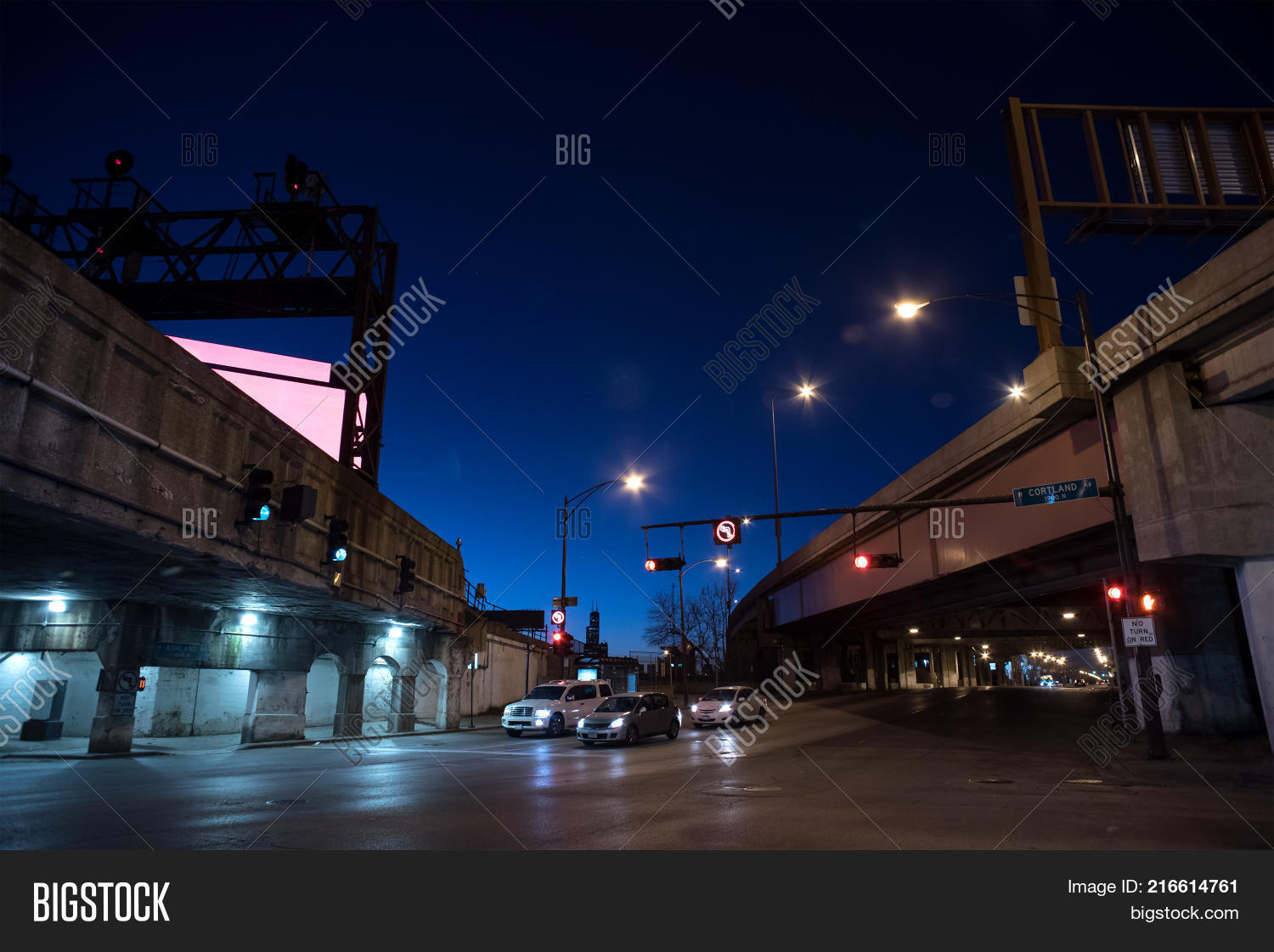 Gritty Dark Chicago Image & Photo (Free Trial) | Bigstock
