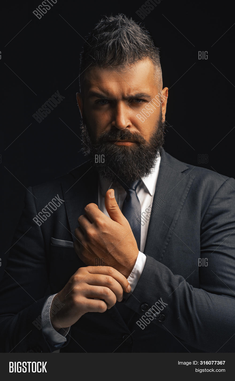 Imagen y foto Fashion Suit. Rich (prueba gratis) | Bigstock