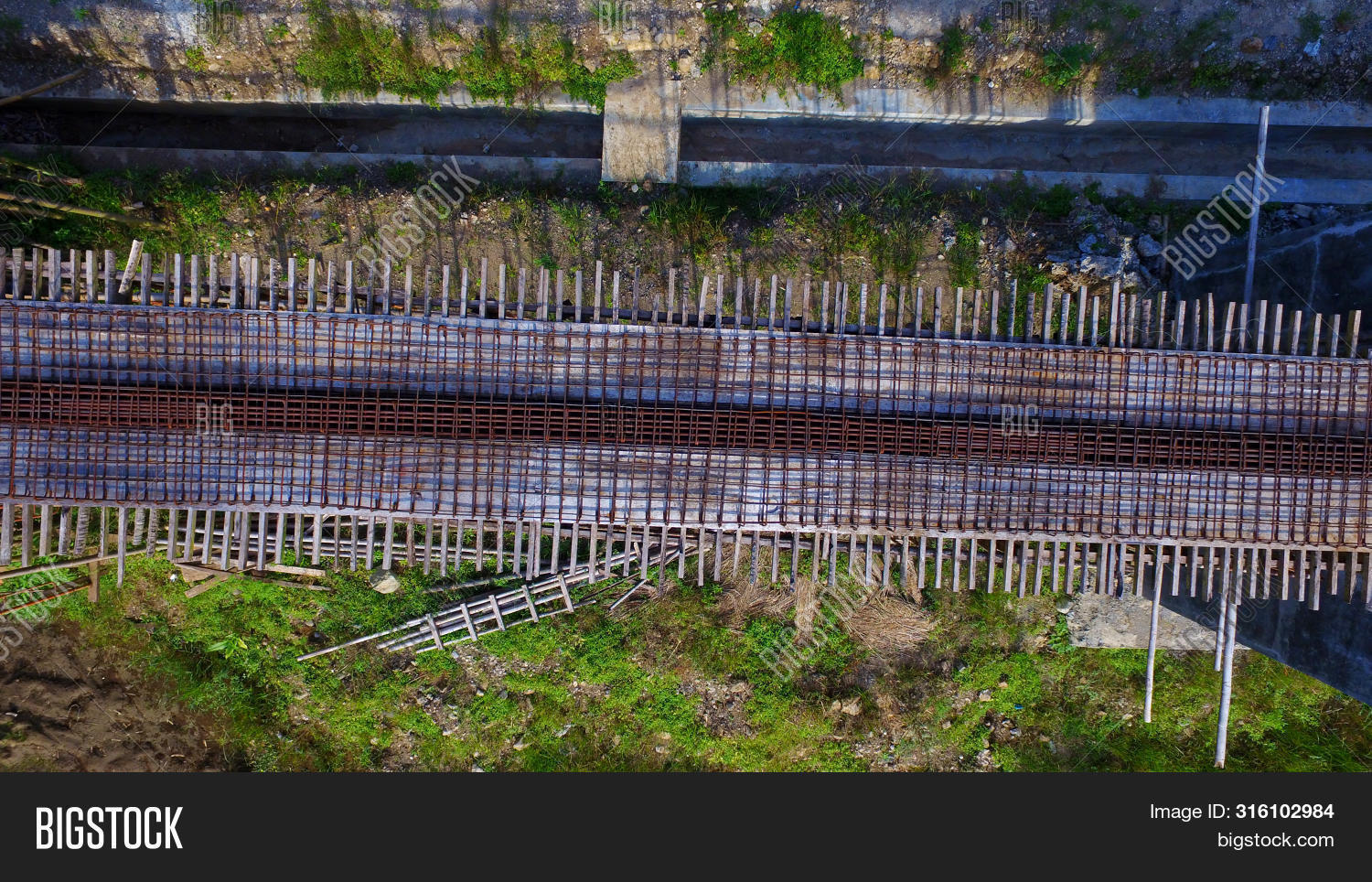 Basic Framework Bridge Image & Photo (Free Trial) | Bigstock