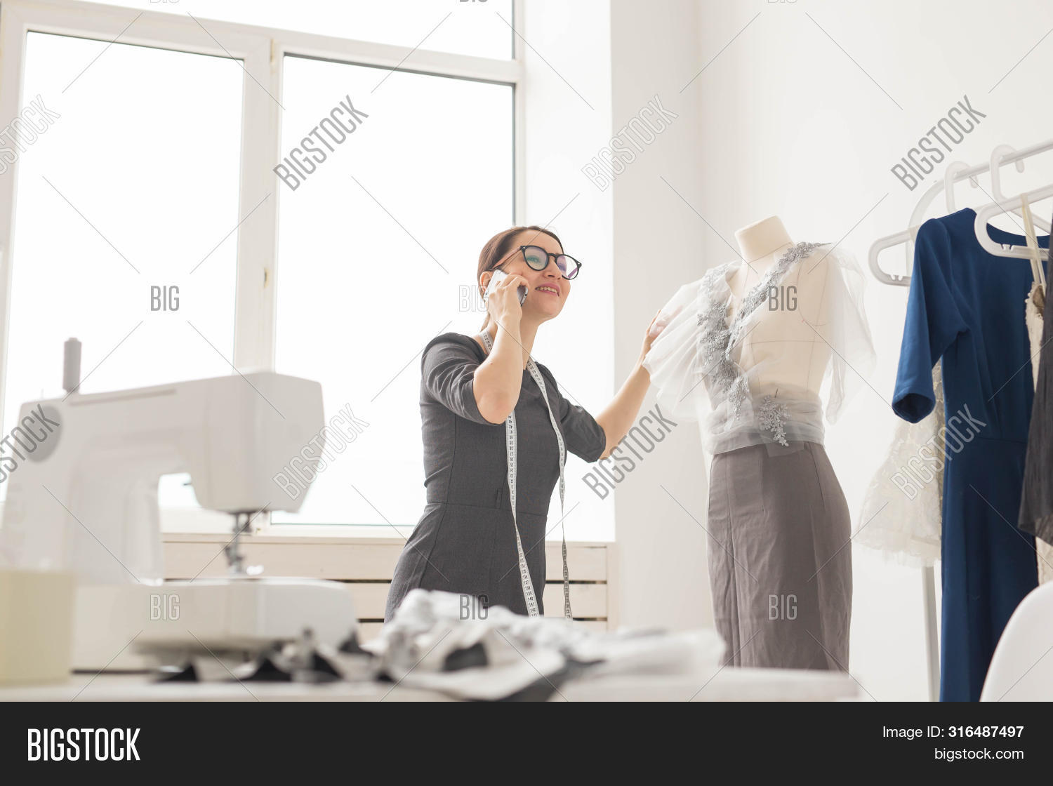 Imagen y foto Dressmaker, Tailor (prueba gratis) | Bigstock