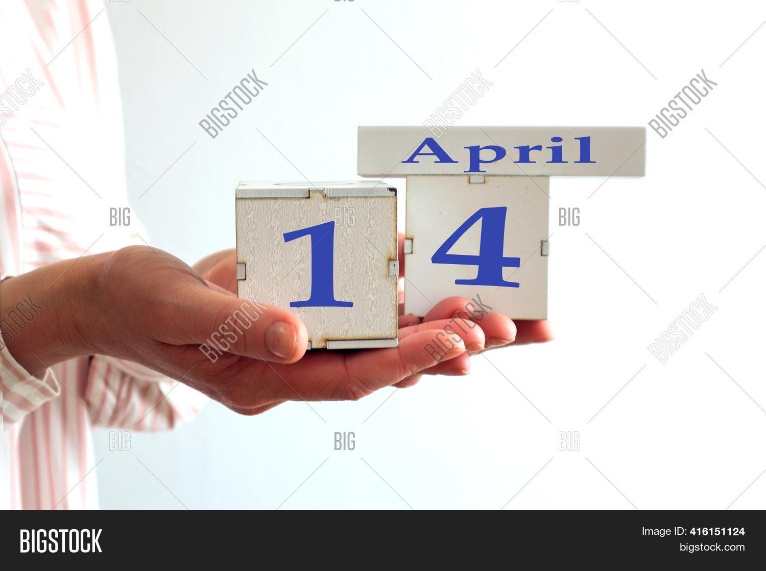 Calendar April 14 : Image & Photo (Free Trial) | Bigstock