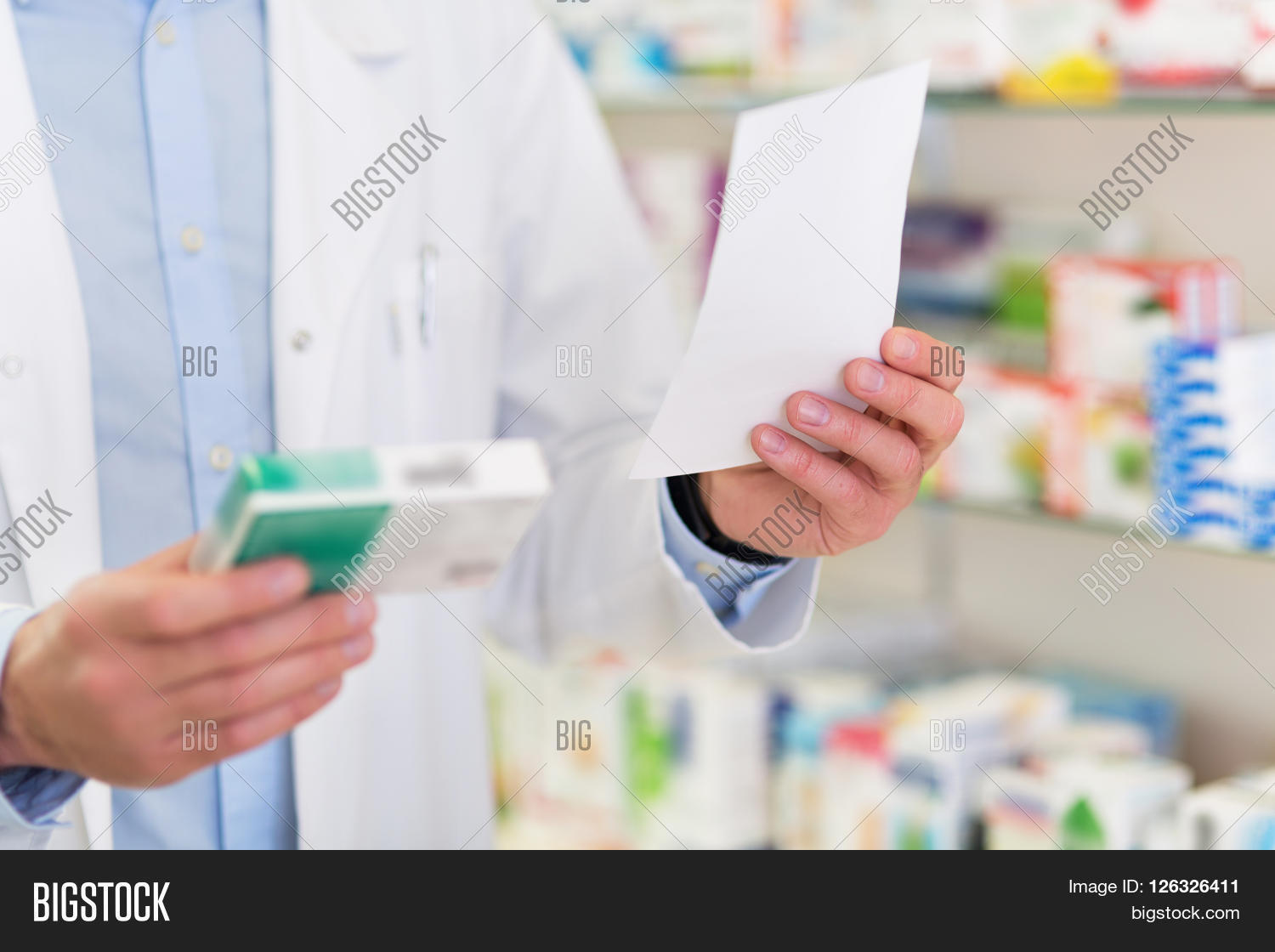 Pharmacist Filling Image & Photo (Free Trial) | Bigstock