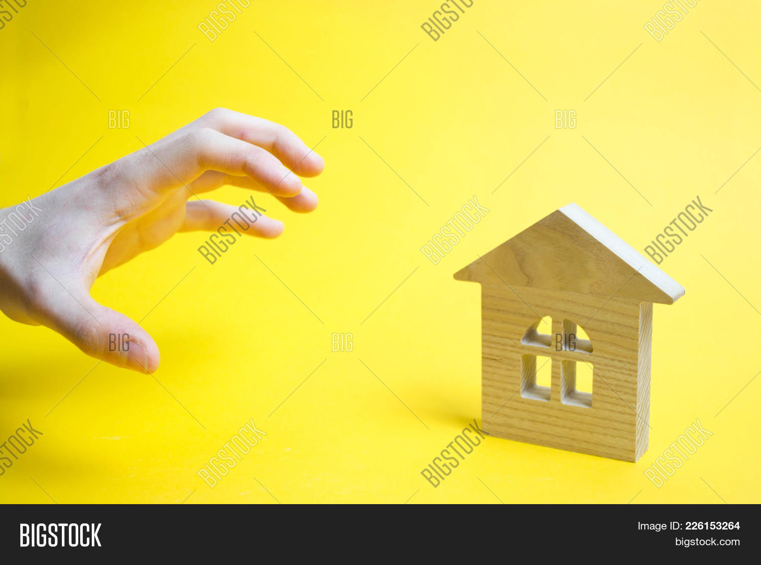 Hand Trying Seize Image & Photo (Free Trial) | Bigstock
