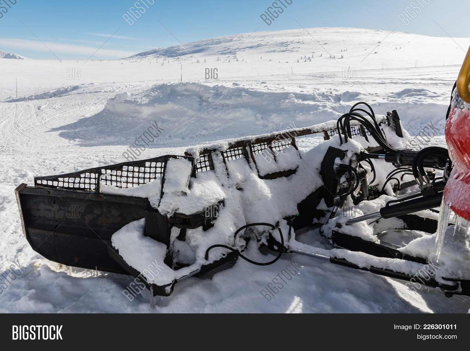 Red Ratrak Snowcat Image & Photo (Free Trial) | Bigstock