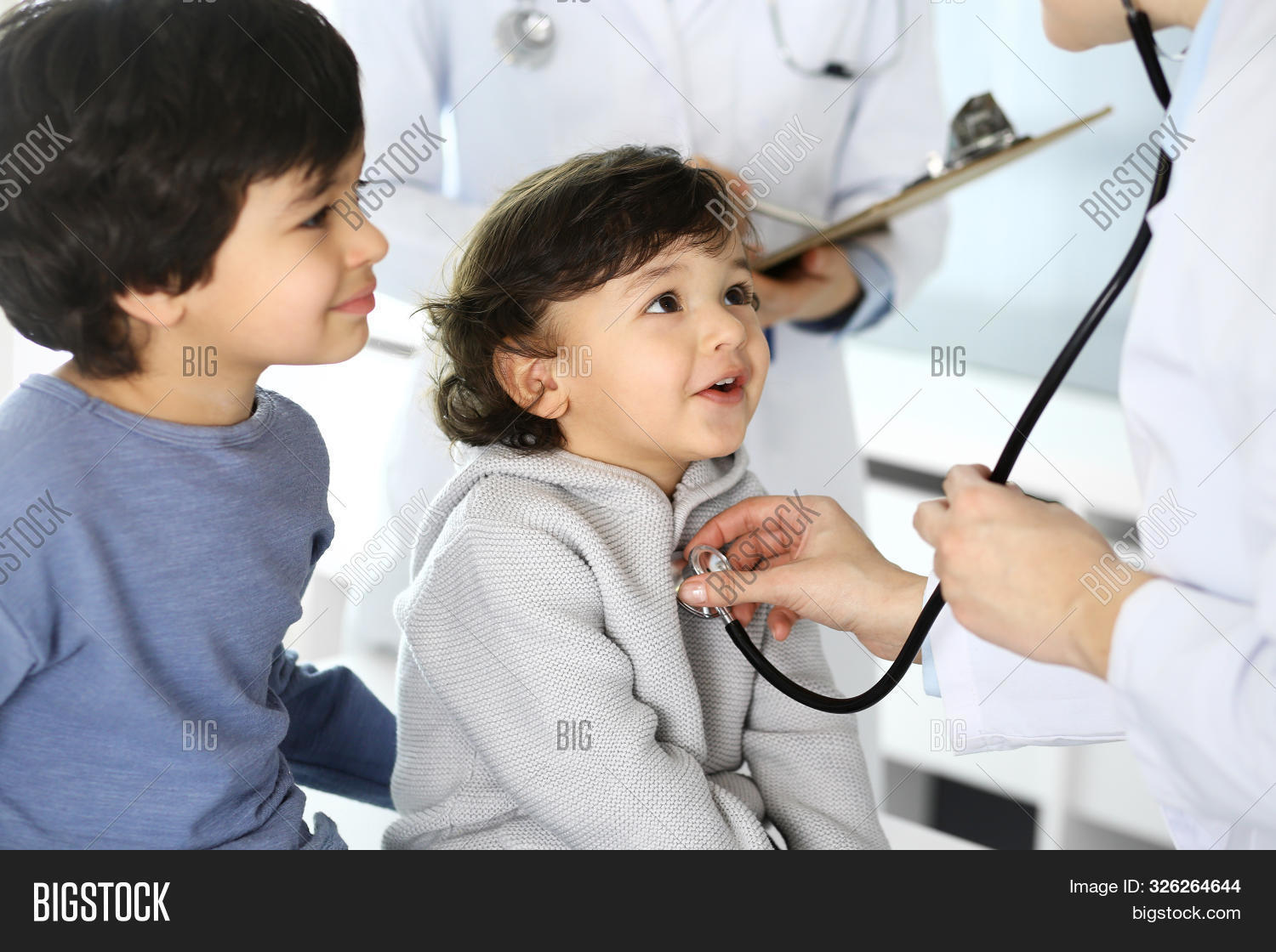 Doctor Examining Child Image & Photo (Free Trial) | Bigstock