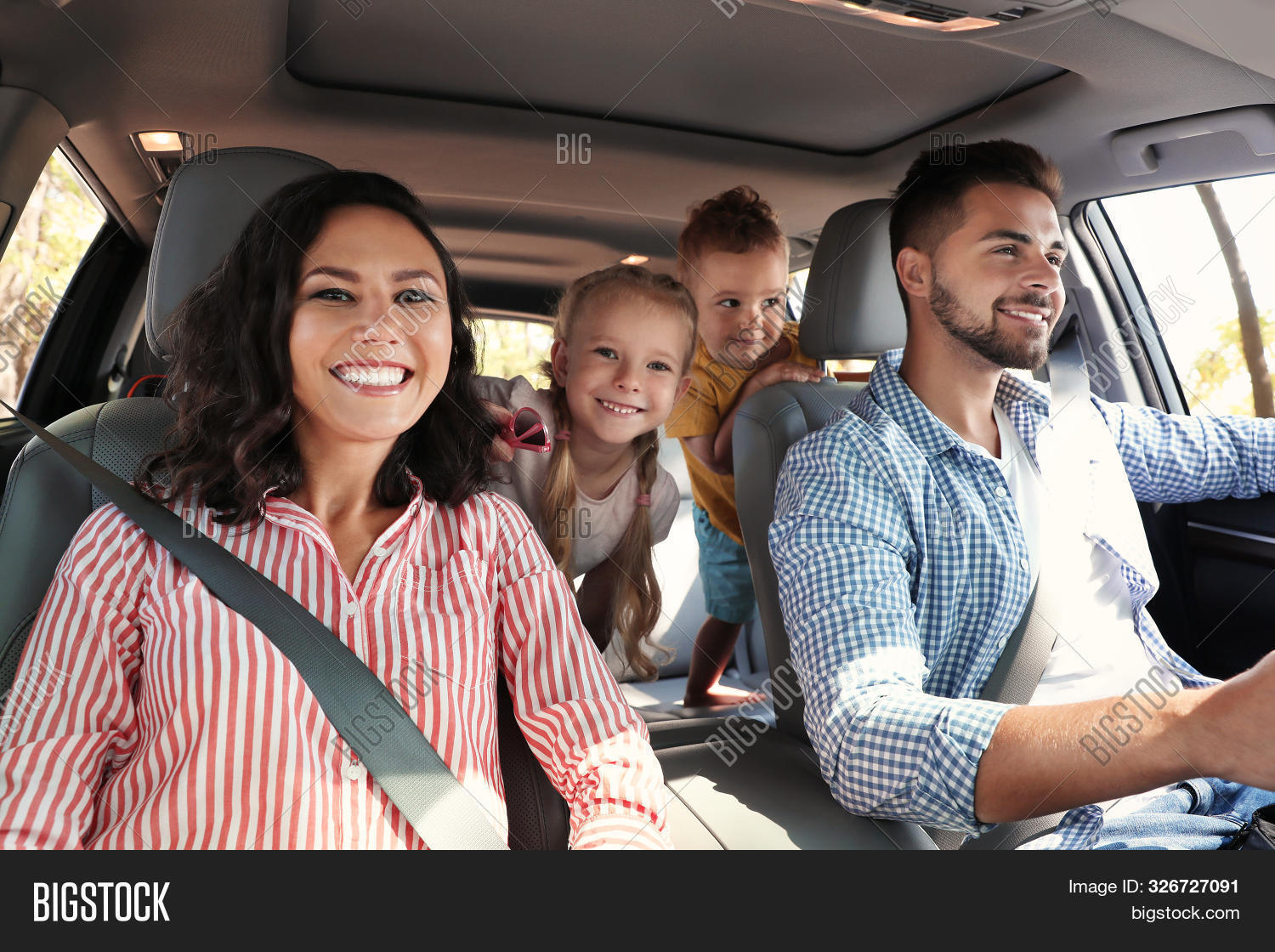 Happy Family Car On Image & Photo (Free Trial) | Bigstock