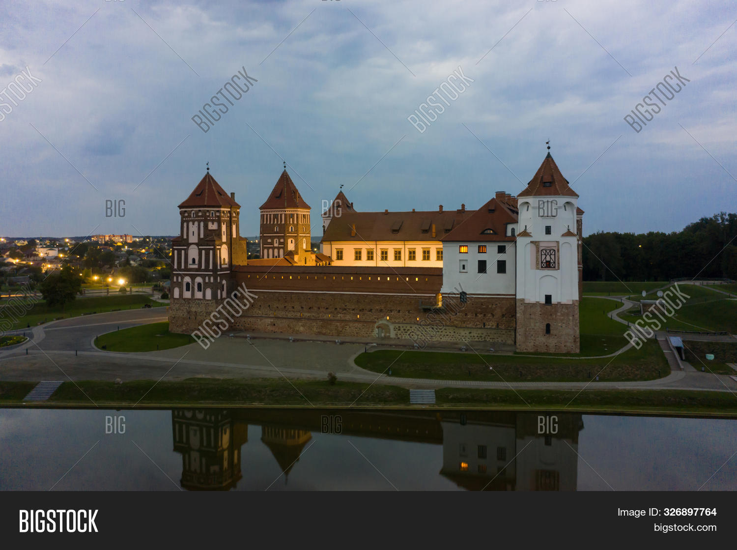 Mirsky Castle Image & Photo (Free Trial) | Bigstock