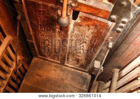 Old Lift Loads Image & Photo (Free Trial) | Bigstock