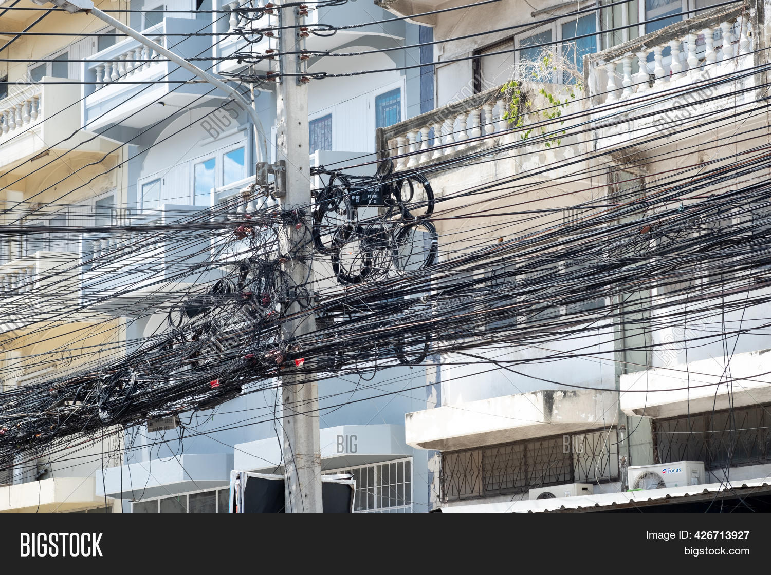 Messy Electrical Image & Photo (Free Trial) | Bigstock