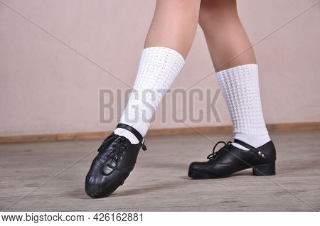 Heel Click Images, Illustrations & Vectors (Free) - Bigstock
