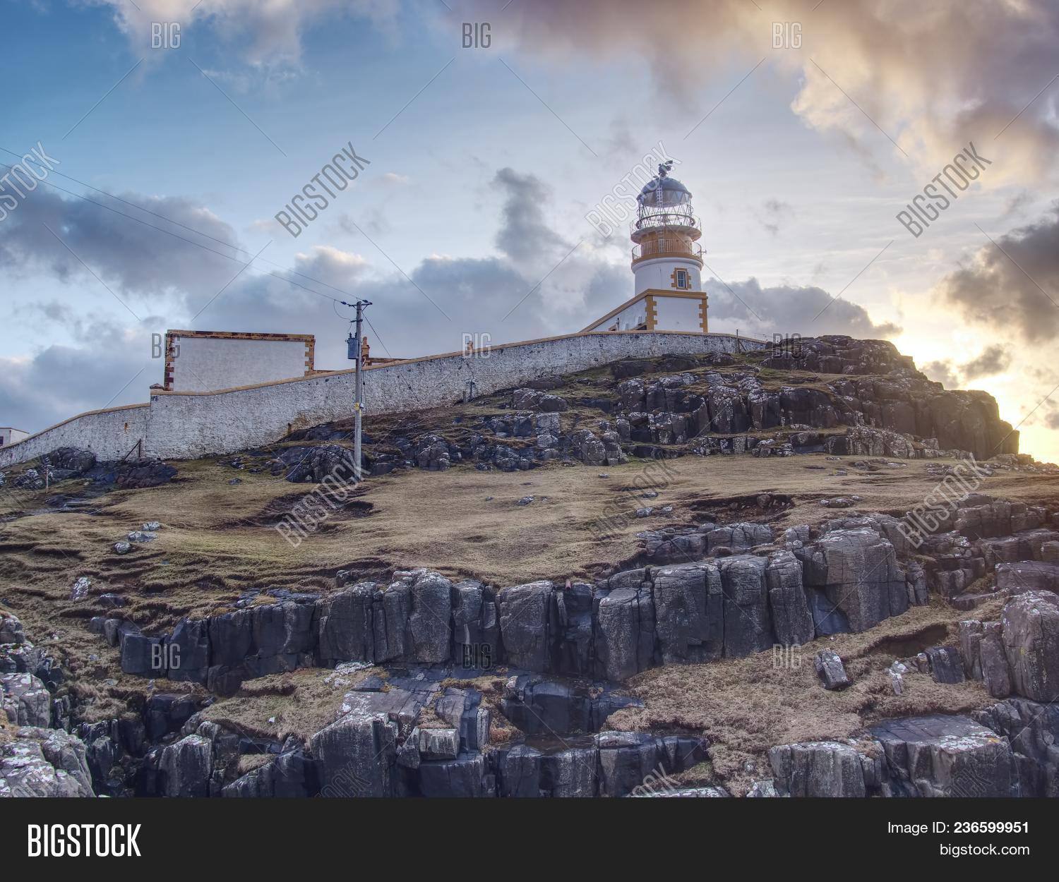 Lighthouse Building Image & Photo (Free Trial) | Bigstock
