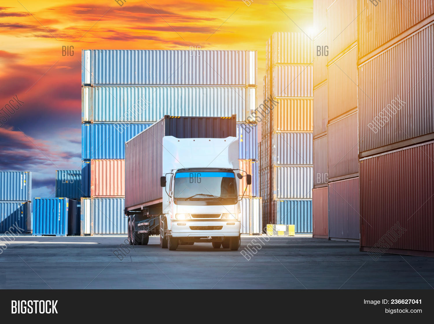 Truck Cargo Container Image & Photo (Free Trial) | Bigstock