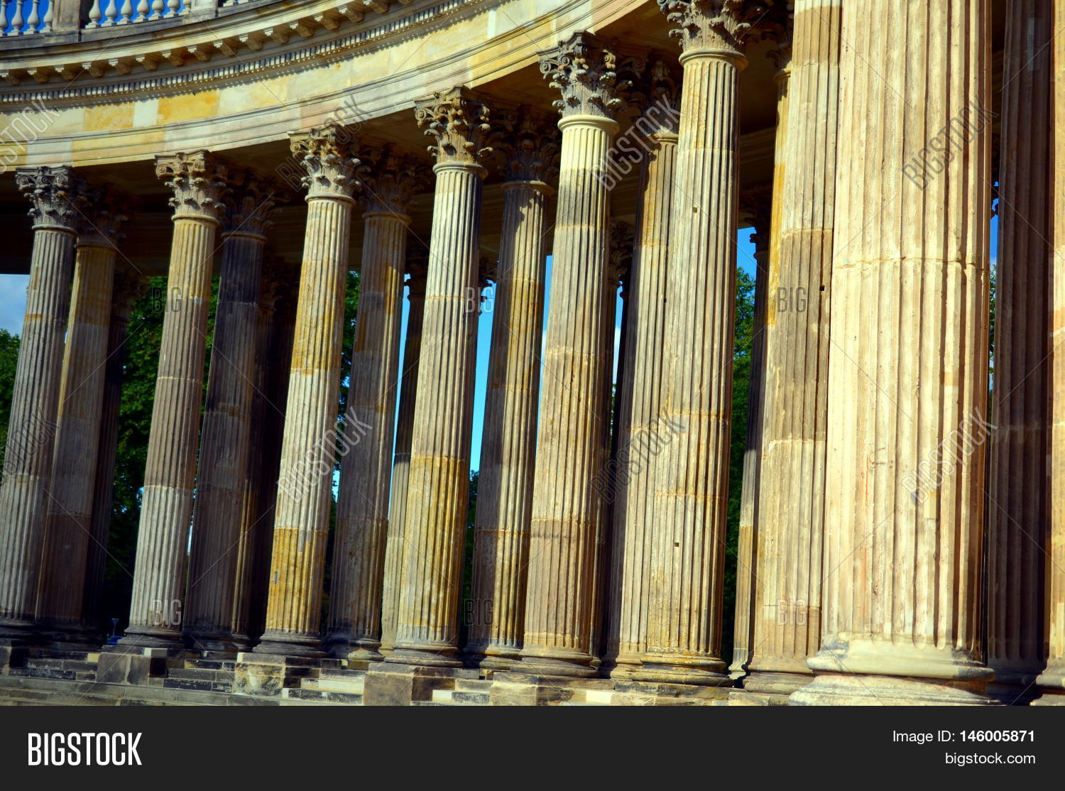 Parallel Coloumns Part Image & Photo (Free Trial) | Bigstock