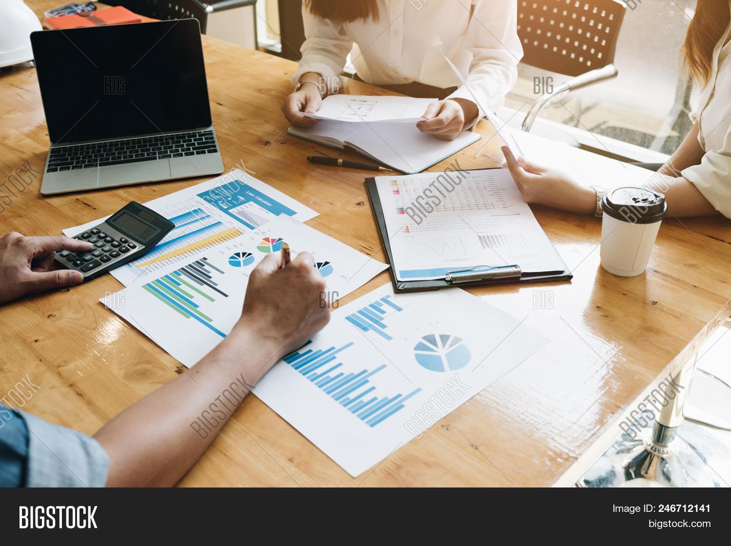 Professional Investor Image & Photo (Free Trial) | Bigstock