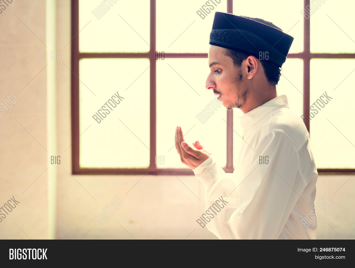 Muslim Man Making Dua Image & Photo (Free Trial) | Bigstock