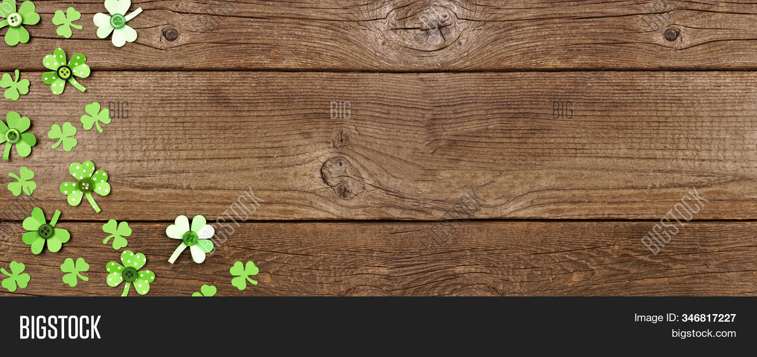 Shamrock Corner Border