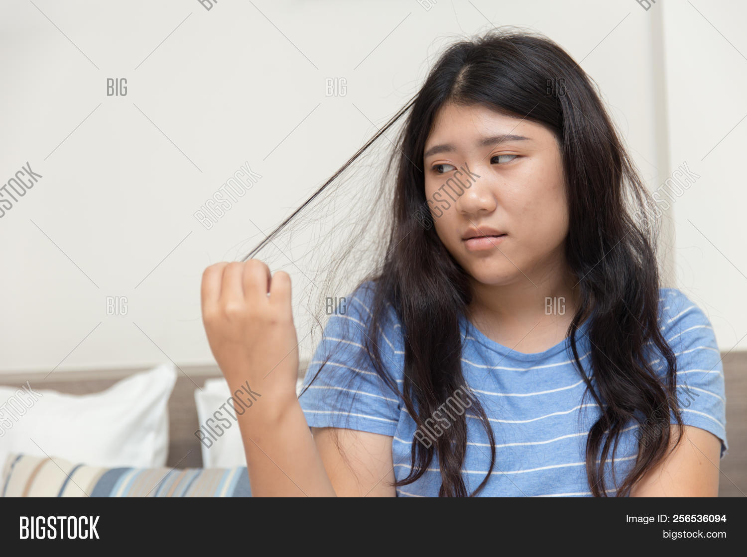 Hair Pulling Disorder Image & Photo (Free Trial) | Bigstock