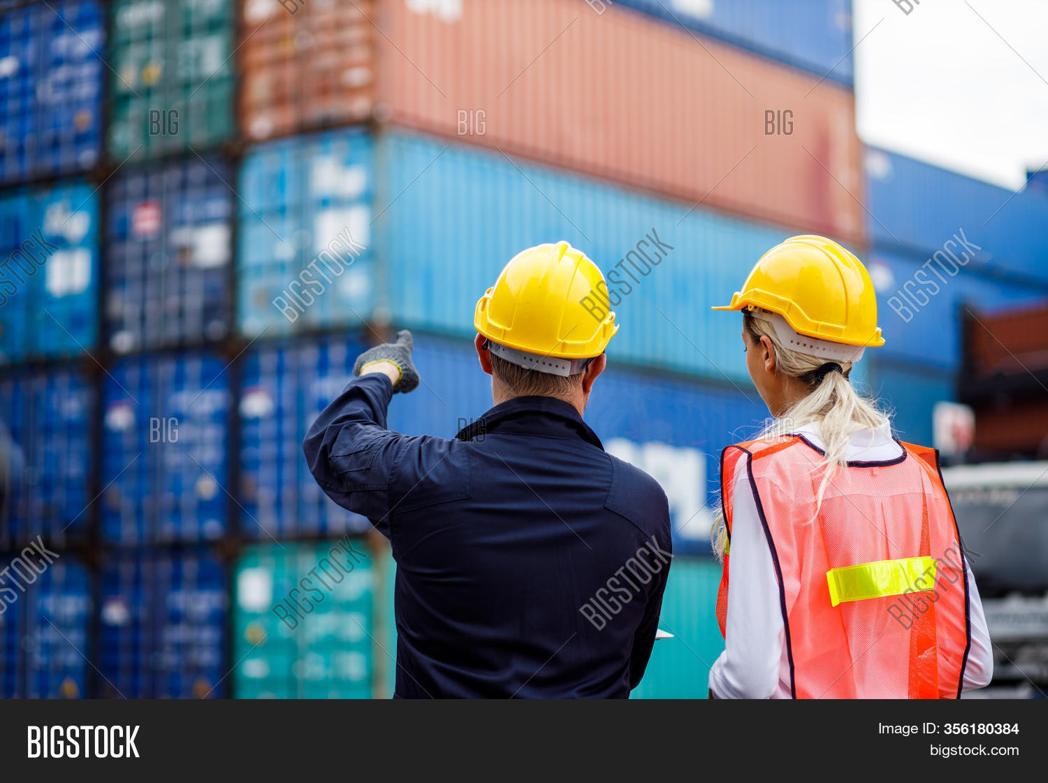 Warehouse Shipping Image & Photo (Free Trial) | Bigstock