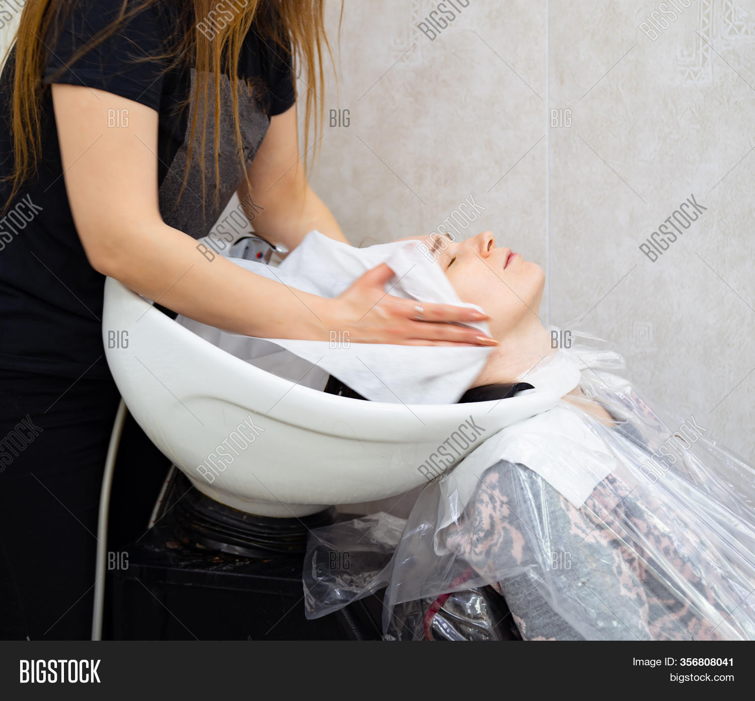 Wipe Hair Disposable Image & Photo (Free Trial) | Bigstock