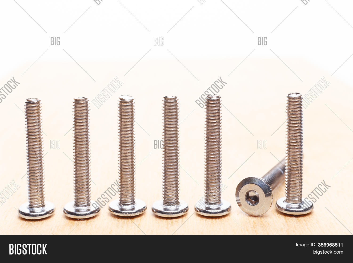 Set Bolt Screw Image & Photo (Free Trial) | Bigstock