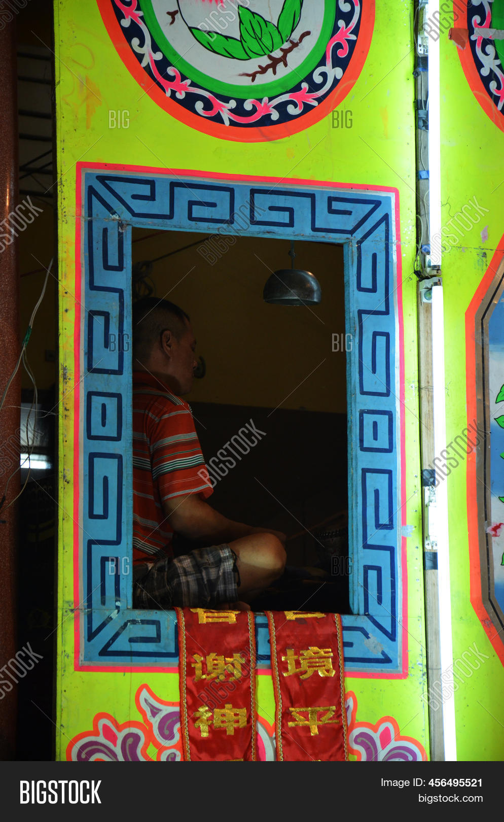 Thai People Chinese Image & Photo (Free Trial) | Bigstock