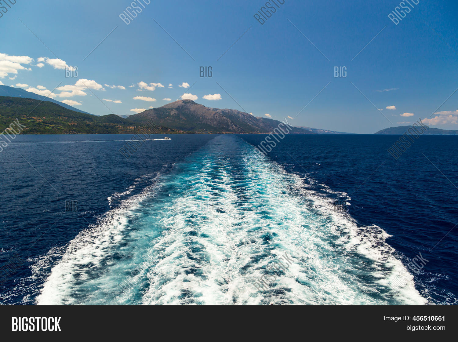 Bright Sea Water Trail Image & Photo (Free Trial) | Bigstock