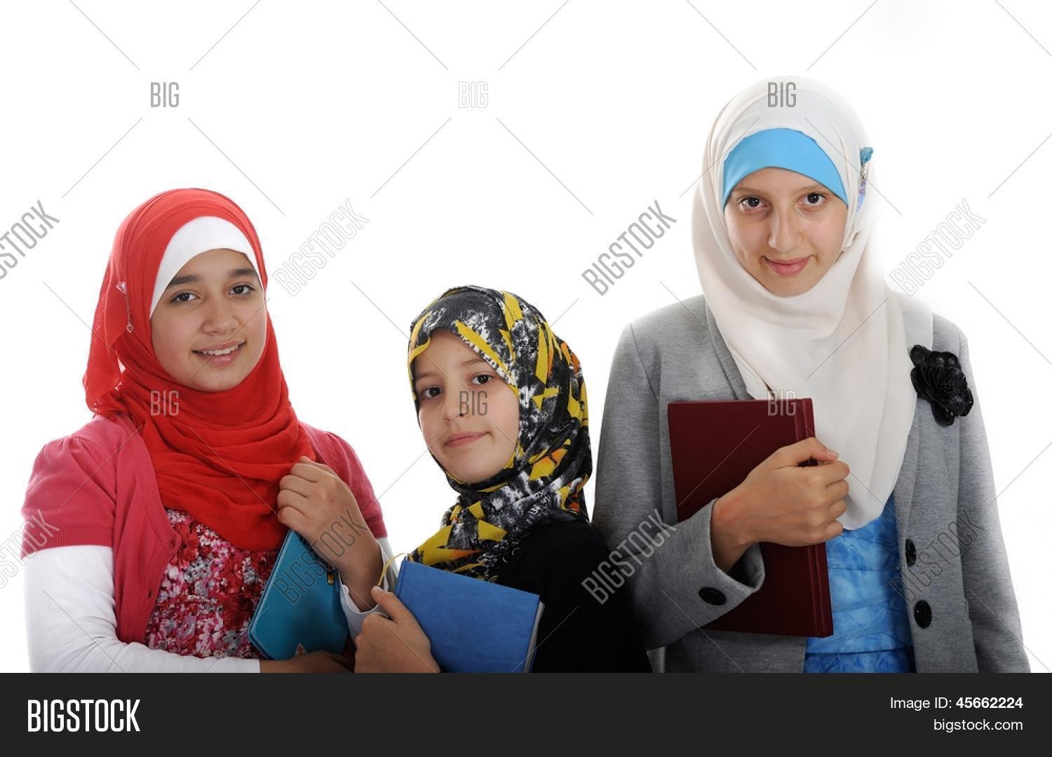 Arabic Muslim Girls Image & Photo (Free Trial) | Bigstock
