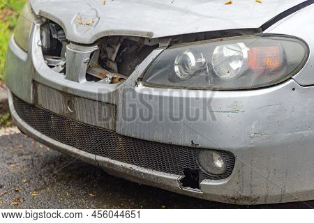 Front Bumper Crash Image & Photo (Free Trial) | Bigstock