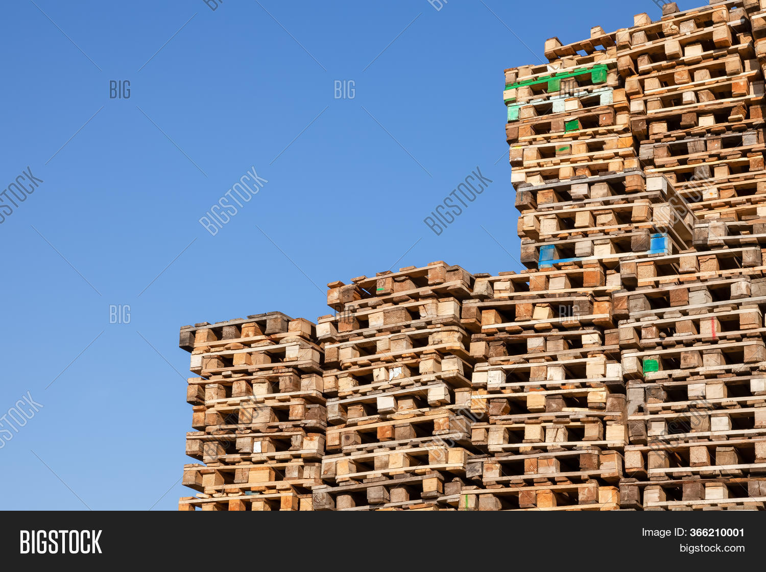 Wooden Cargo Pallets Image & Photo (Free Trial) | Bigstock