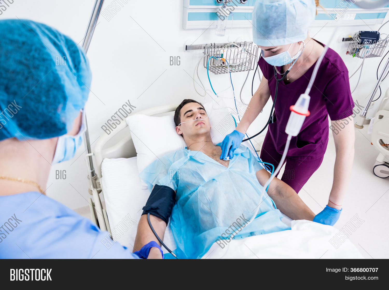 Doctors Give Image & Photo (Free Trial) | Bigstock