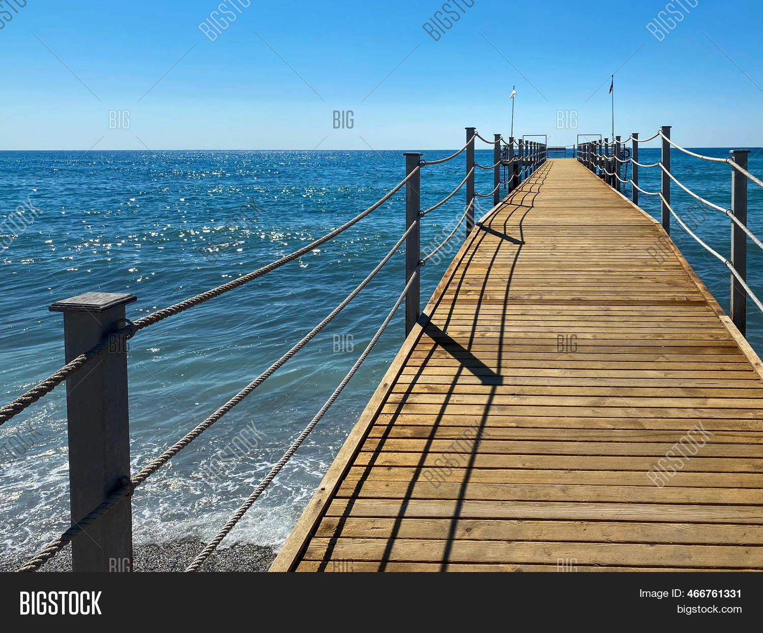 Wooden afbeelding en foto (gratis proefversie) | Bigstock