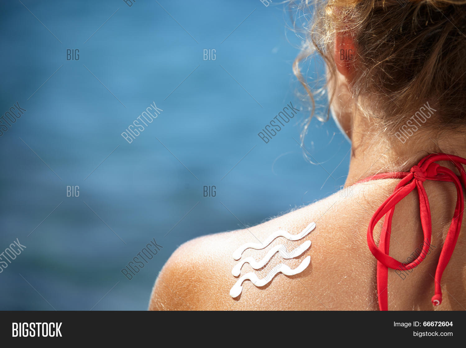 Girl Back Sunburn Wave Image And Photo Free Trial Bigstock