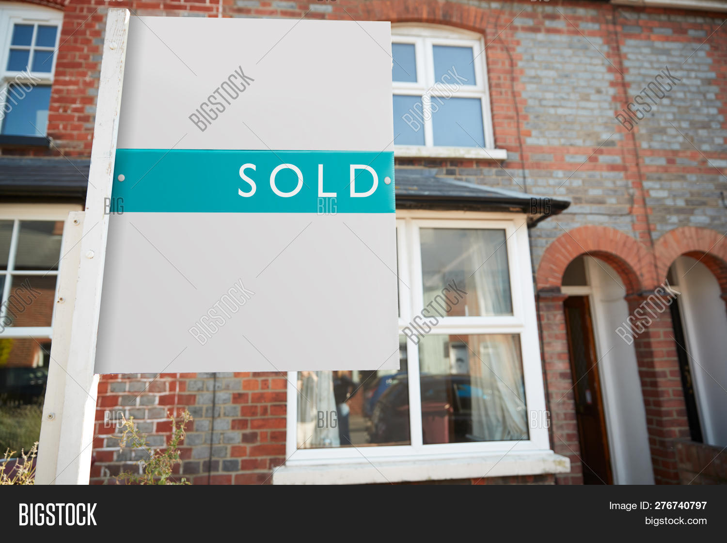 Real Estate Sold Board Image & Photo (Free Trial) | Bigstock