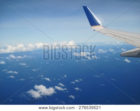 Left Wing Airplane Image & Photo (Free Trial) | Bigstock