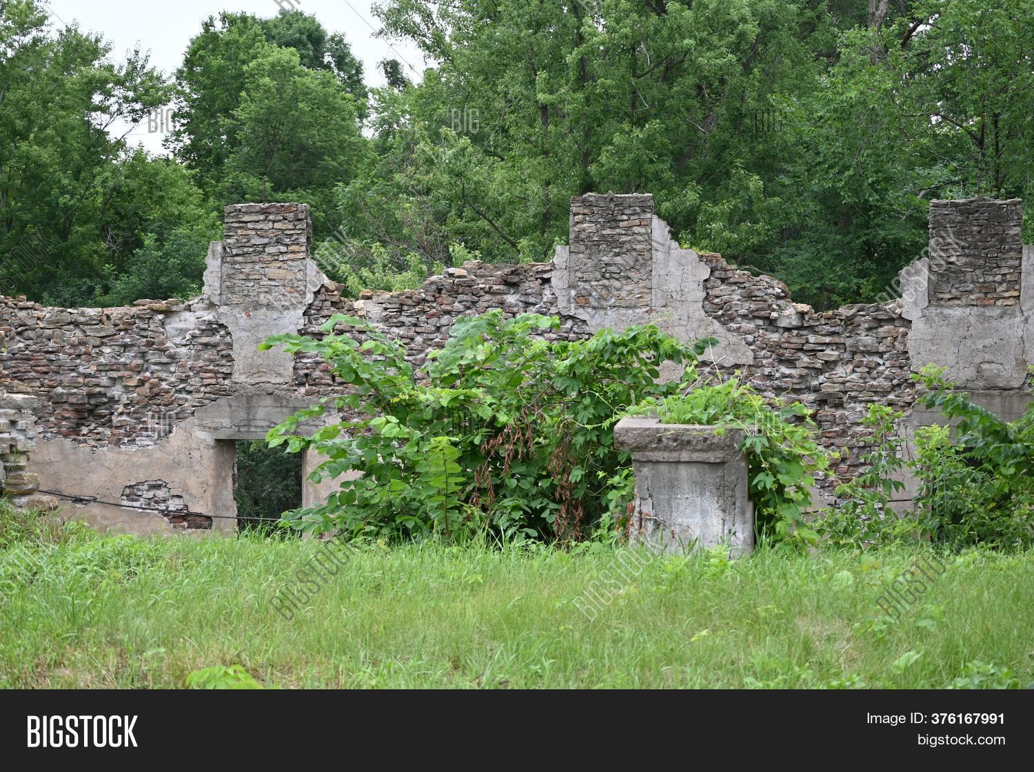 Dundas, Mn/usa - July Image & Photo (Free Trial) | Bigstock