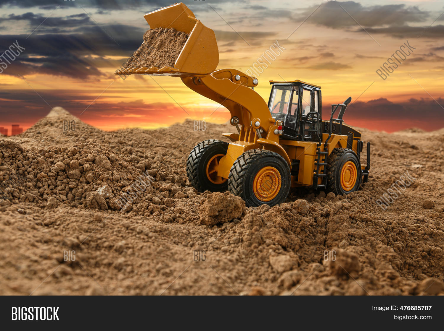 Wheel Loader Digging Image & Photo (Free Trial) | Bigstock