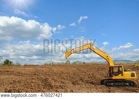 Crawler Excavators Image & Photo (Free Trial) | Bigstock